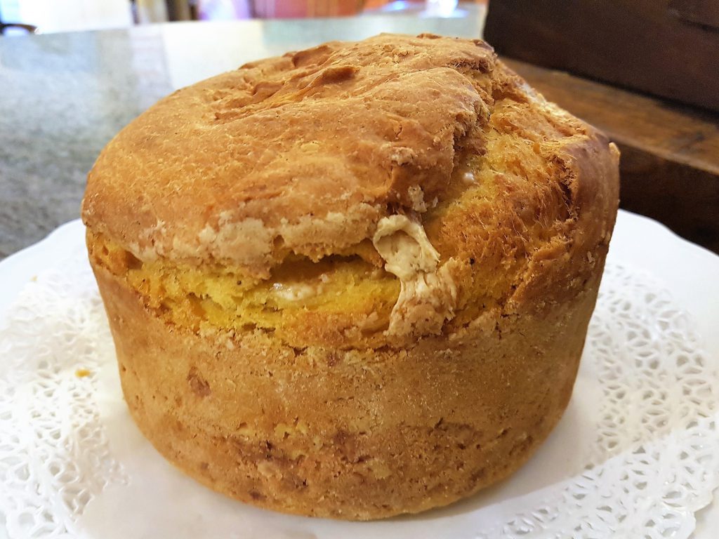Torta di Pasqua umbra al formaggio - Hotel Fonte Cesia